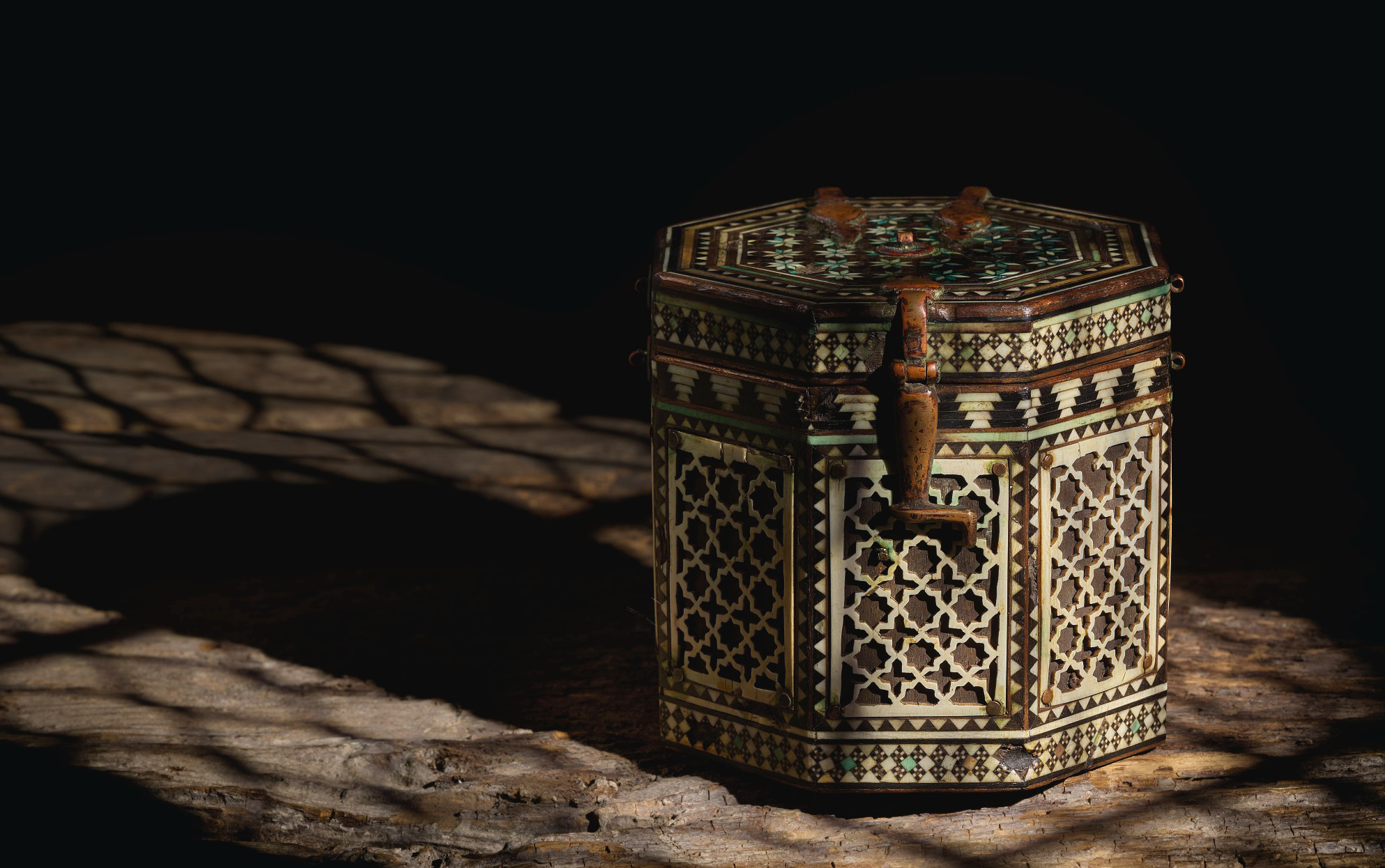 A Magnificently Crafted Almohad Casket | Islamic Art | Sotheby’s