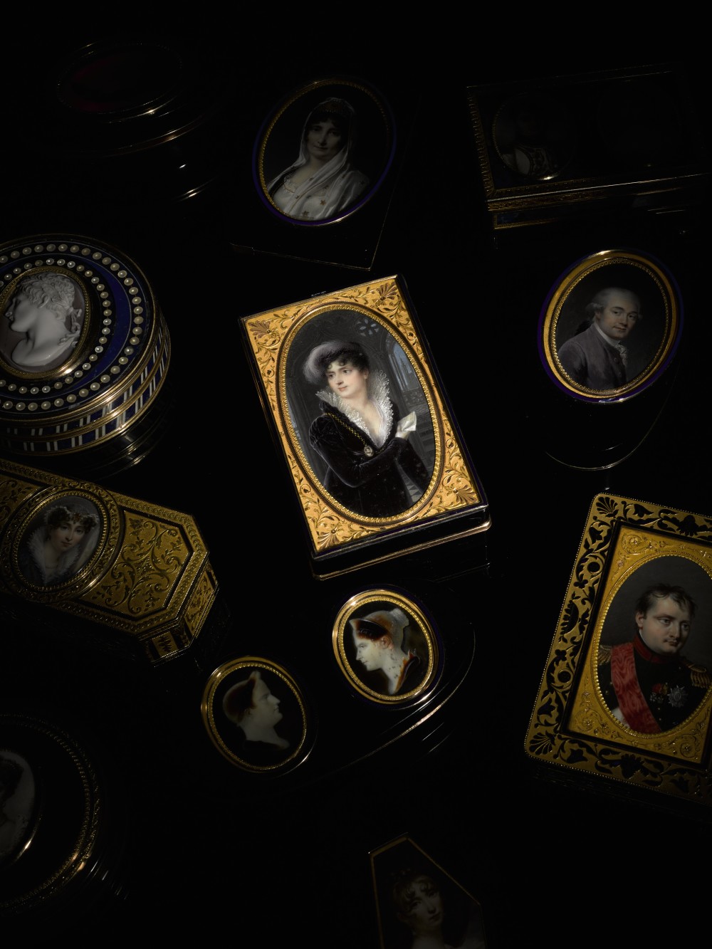 Selling Gold Boxes and Vertu with Sotheby's | Sotheby’s