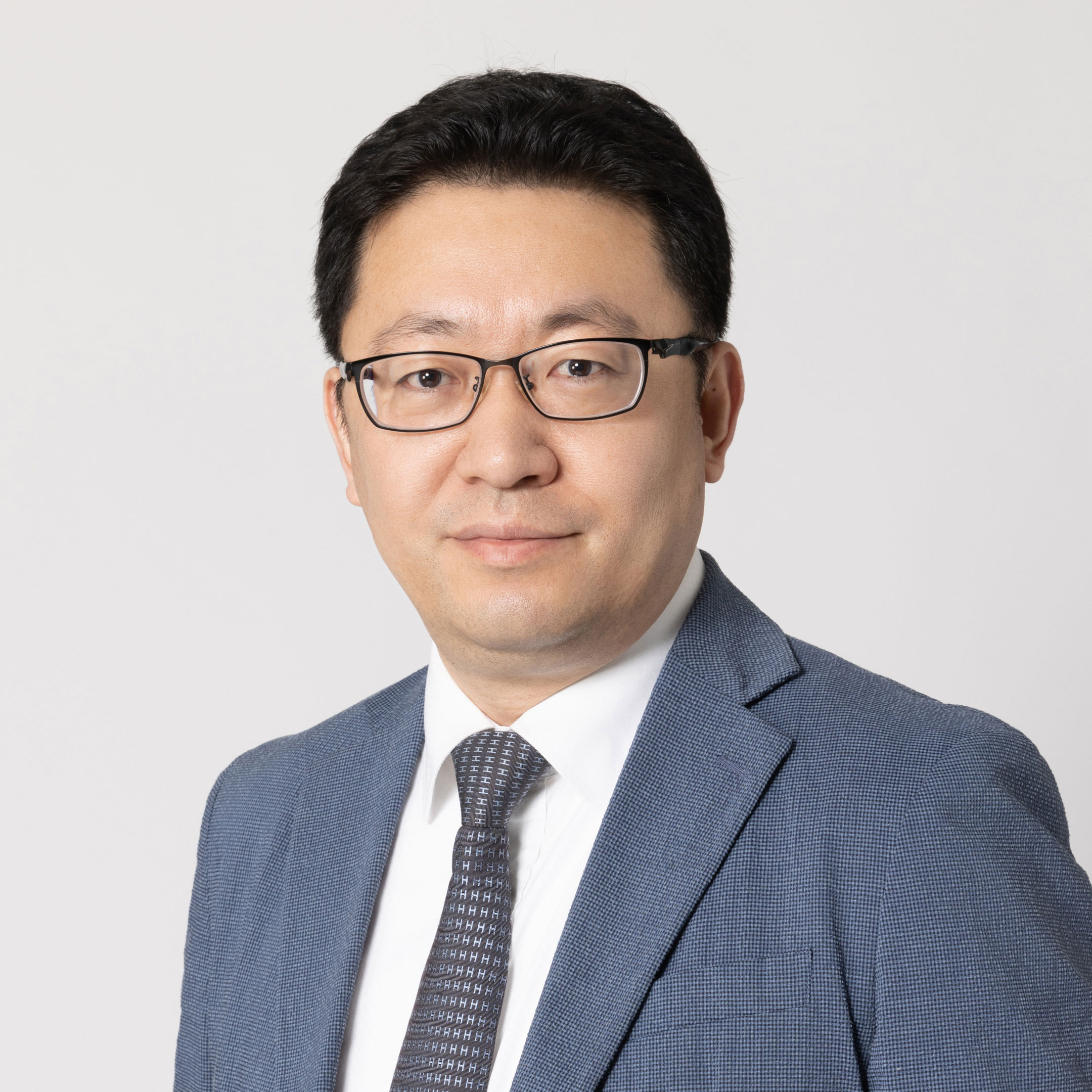 Steven Zuo, Senior Director | Head of Department | Sotheby's