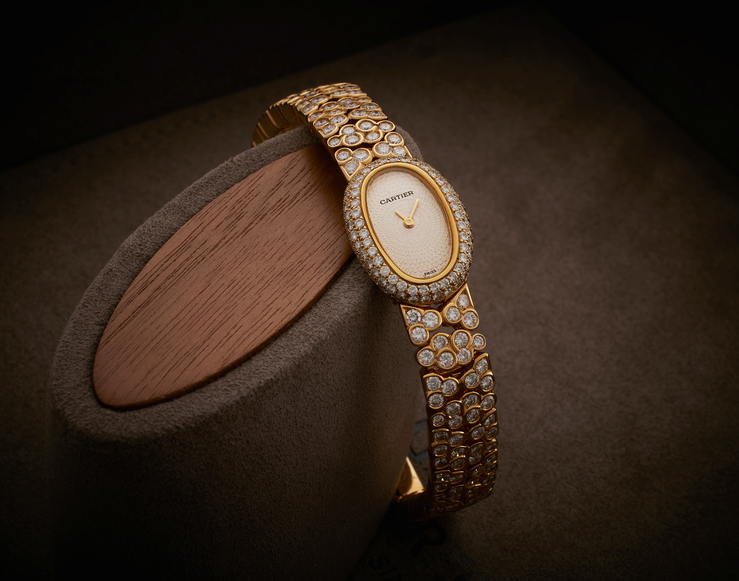Shop the Look: Inside the Unisex Trend for Women’s Watches | Watches ...